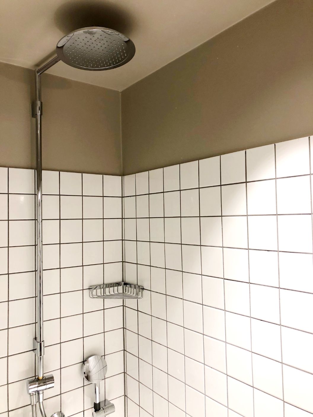 Fiberglass Shower Refinishing - Shower Reglaze & Resurfacing | Norwalk, CT